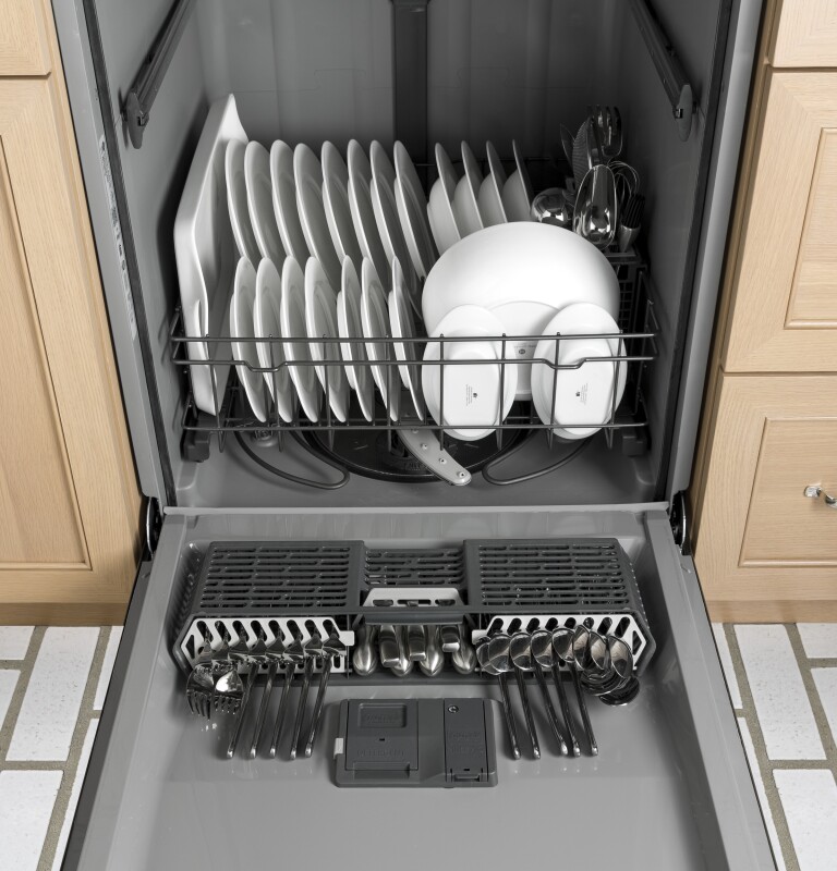 Buy GE Dishwasher with Front Controls GDF520PSJSS