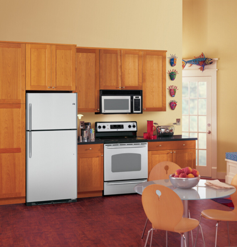 Buy GE Spacemaker 1.4 Cu. Ft. Capacity, 950 Watt Microwave Oven | JVM1440SH